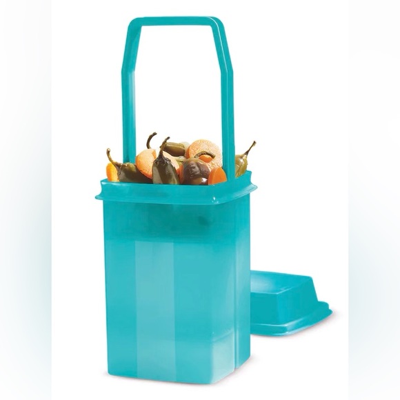 Tupperware | Kitchen | Tupperware Pickadeli Container Liter | Poshmark